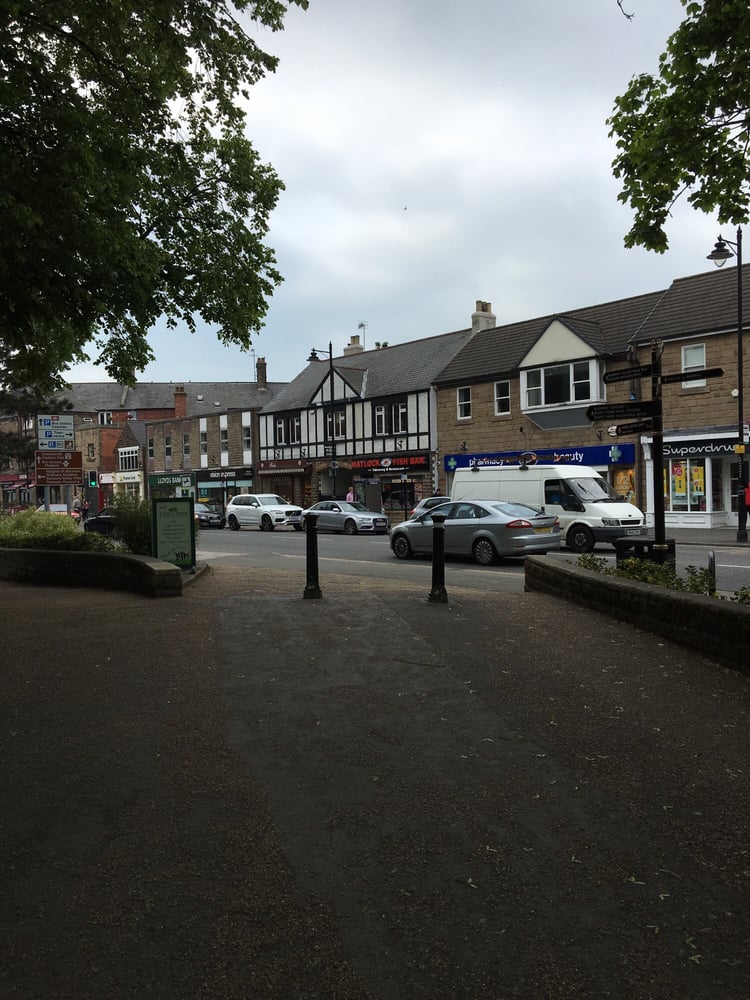 MATLOCK FISH BAR - 17 Causeway Lane, Matlock, Derbyshire, United ...