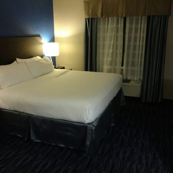 HOLIDAY INN EXPRESS & SUITES PEEKSKILL-LOWER HUDSON VALLEY - Updated ...