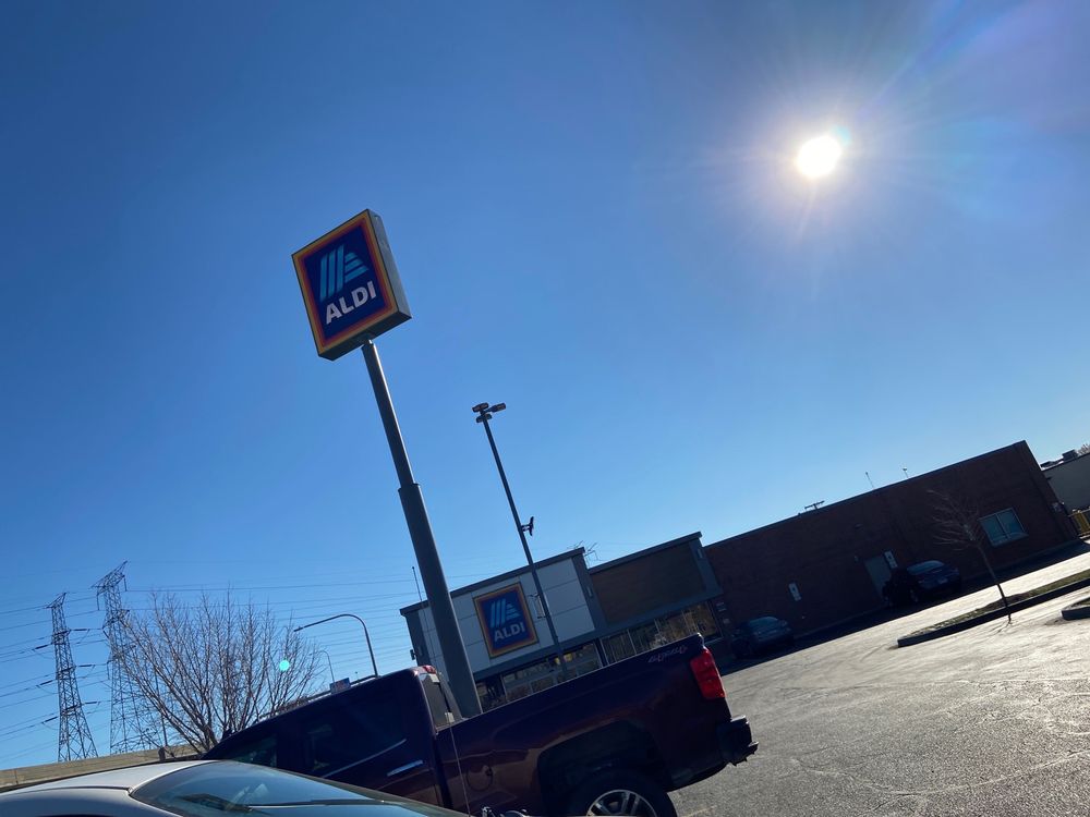 ALDI - Updated June 2025 - 10532 S Indianapolis Ave, Chicago, Illinois ...