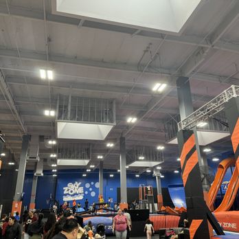 SKY ZONE TRAMPOLINE PARK - Updated October 2024 - 36 Photos & 103 ...