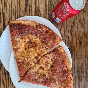 Charlie's pizza store