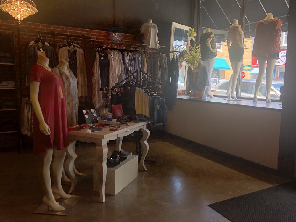 THE TRENDY TRUNK - Updated September 2025 - 13 Photos - 421 Main St ...