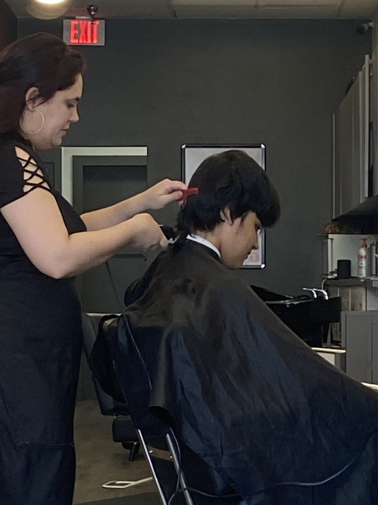 FANTASTIC SAMS CUT & COLOR - Updated October 2025 - 36 Photos & 10 ...