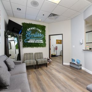 TRACY SMILES DENTISTRY AND ORTHODONTICS - Updated September 2025 - 42 ...