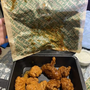 WINGSTOP - Updated October 2025 - 14 Photos & 16 Reviews - 610 N ...