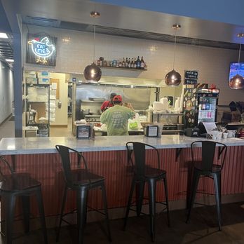 GUS’S WORLD FAMOUS FRIED CHICKEN - MESA - Updated September 2024 - 607 ...