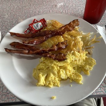BEEPS DINER - Updated January 2025 - 370 Photos & 476 Reviews - 2597 ...