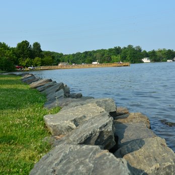 FLYING POINT MARINA - Updated December 2025 - 35 Photos - 324 Flying ...