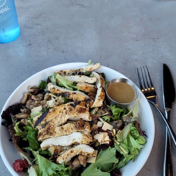 LEFT HAND RINO DRINKS & EATS - Updated June 2024 - 67 Photos & 39 ...