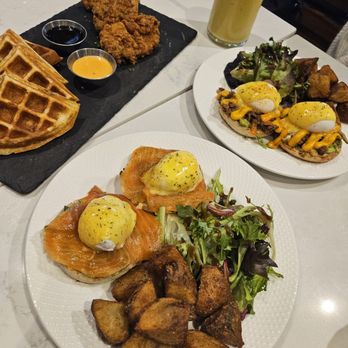 CHILLAX & CO - Updated July 2024 - 218 Photos & 45 Reviews - 9580 Yonge ...