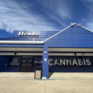 UNIQ CANNABIS - Updated June 2025 - 168 Photos - 14394 Laplaisance Rd ...