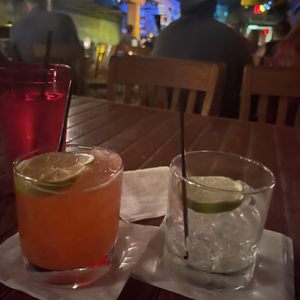 ELEPHANT ROOM - 211 Photos & 472 Reviews - 315 Congress Ave, Austin, TX ...