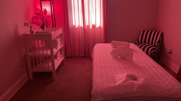 SEASHELL KING SPA - Updated November 2025 - 14 Photos - 626 Grant St ...