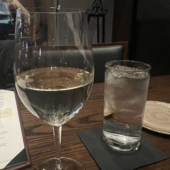 J GILBERT’S WOOD-FIRED STEAKS & SEAFOOD - Updated July 2025 - 971 ...