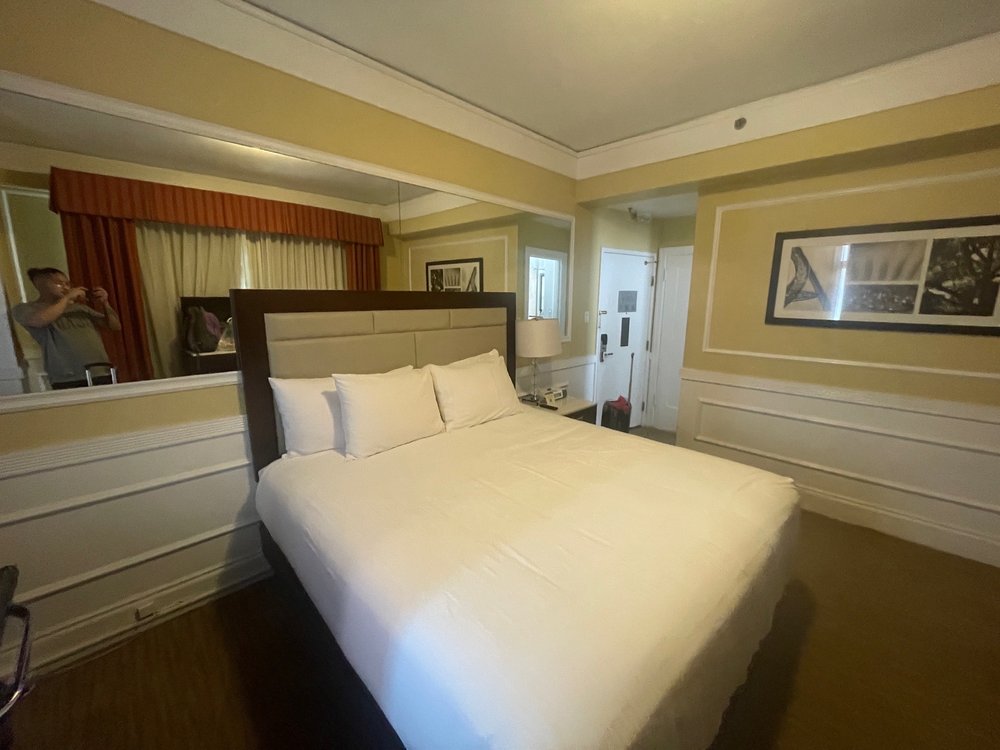 PICKWICK HOTEL - Updated December 2025 - 141 Photos & 327 Reviews - 85 ...