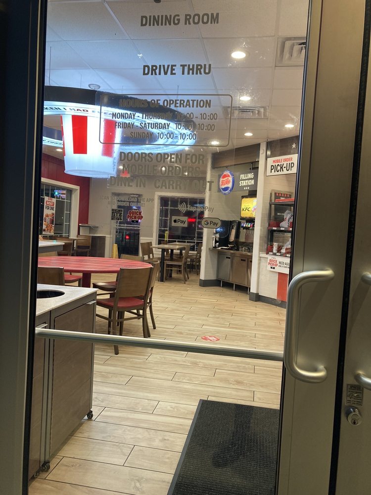 KFC - Updated July 2025 - 21 Reviews - 500 Mary Esther Cutoff, Fort ...