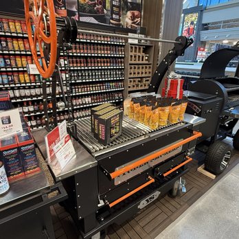 SCHEELS - Updated October 2025 - 136 Photos & 28 Reviews - 6929 S ...