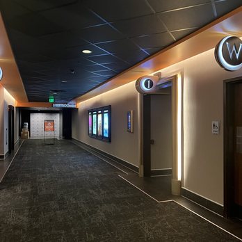 WAREHOUSE CINEMAS ROTUNDA - Updated May 2024 - 88 Photos & 39 Reviews ...