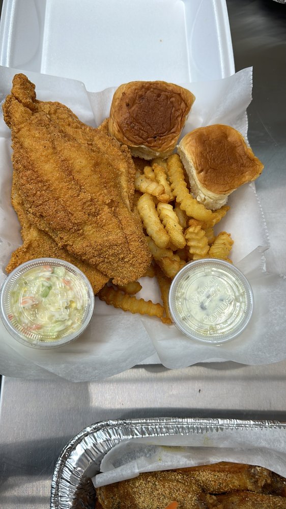 MR J’S WINGS - Updated December 2025 - 33 Photos & 11 Reviews - 1105 N ...