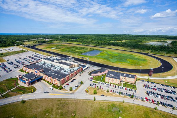 PRESQUE ISLE DOWNS & CASINO - 8199 Perry Hwy, Erie, Pennsylvania - 66 ...