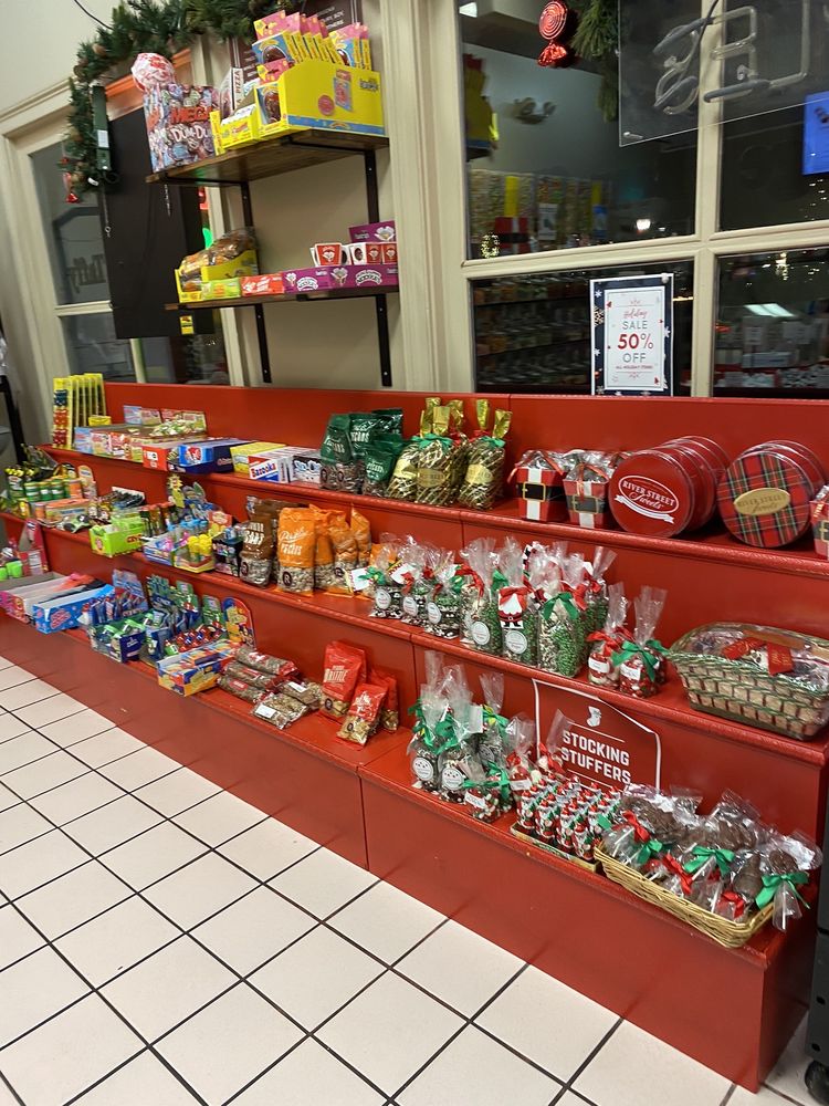 RIVER STREET SWEETS - Updated December 2025 - 22 Photos & 13 Reviews ...