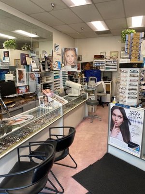 LENS FACTORY OPTOMETRY - Updated October 2025 - 10 Photos - 922 E ...