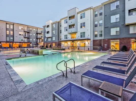 THE ARLIE - Updated January 2026 - 82 Photos & 31 Reviews - 815 West ...