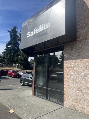 SAFELITE AUTOGLASS - Updated September 2025 - 20 Reviews - 717 128th SW ...