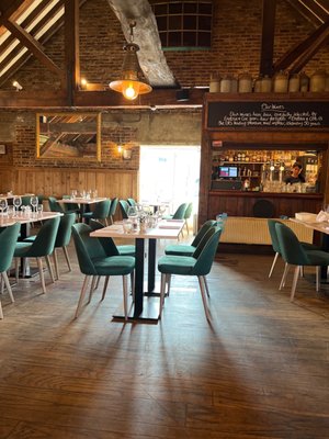 THE DICKENS INN - Updated June 2024 - 94 Photos & 97 Reviews - St ...