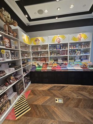 POP MART - Updated July 2025 - 23 Photos - 185 Greenwich St, New York ...