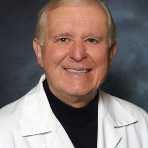 CHRISTOPHER THOMPSON, MD - Updated December 2025 - 71 Reviews - 18 ...