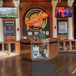 JOCKS & JILLS SPORTS GRILLE - Updated July 2025 - 226 Photos & 268 ...