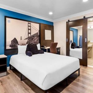 CHELSEA INN - Updated June 2025 - 50 Photos & 127 Reviews - 2095 ...