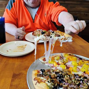 SAVASTANO’S PIZZERIA - Updated December 2025 - 361 Photos & 513 Reviews ...