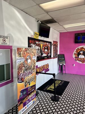 MARY’S TWISTED KITCHEN - Updated January 2026 - 61 Photos & 38 Reviews ...