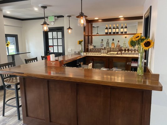 THE CLASSIC KITCHEN & COCKTAILS - Updated December 2025 - 76 Photos ...