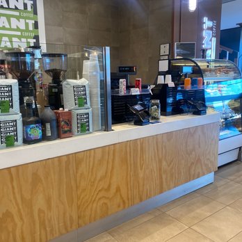GIANT COFFEE - 388 Photos & 428 Reviews - 1437 N 1st St, Phoenix ...