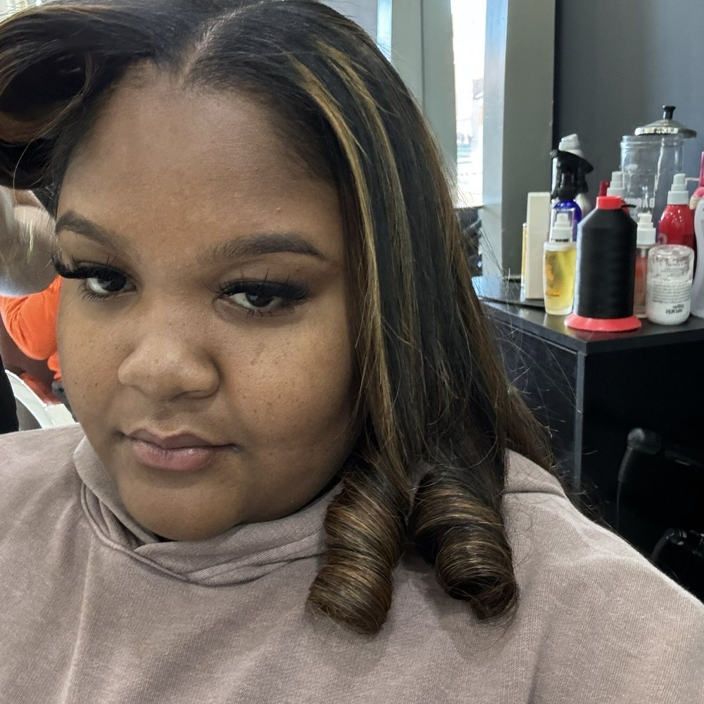 Monique Davidson's Instagram, Twitter & Facebook on IDCrawl