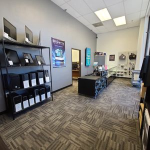 META PCS - Updated December 2025 - 68 Photos - 110 S Val Vista Dr ...