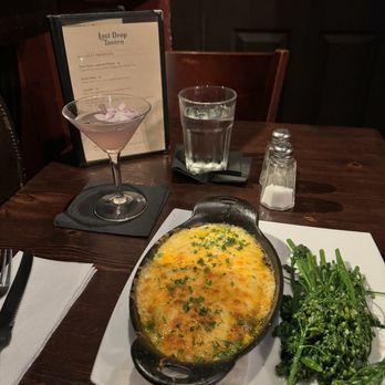 LAST DROP TAVERN - Updated December 2024 - 573 Photos & 527 Reviews ...