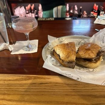 BACKYARD ALE HOUSE - Updated October 2025 - 320 Photos & 365 Reviews ...