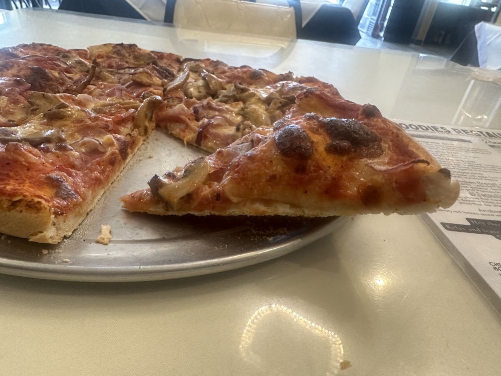 FOODIES RESTAURANT - Updated August 2025 - 19 Photos - 214 Reynolds Rd ...