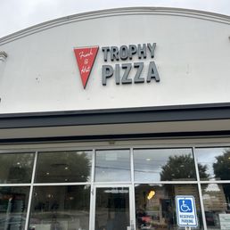 TROPHY PIZZA - EVENDALE - Updated July 2025 - 120 Photos & 123 Reviews ...