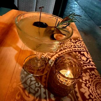 MONA - Updated December 2025 - 140 Photos & 72 Reviews - 1308 Chestnut ...