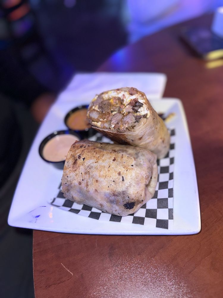 BURBANKS BITES AND BILLIARDS - Updated January 2026 - 51 Photos & 32 ...