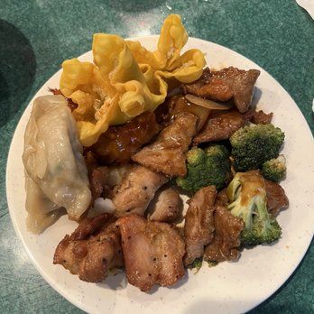 FEAST BUFFET - Updated April 2025 - 335 Photos & 236 Reviews - 1707 N ...