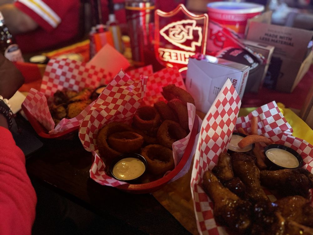 KILTED BUFFALO - Updated December 2025 - 26 Photos & 15 Reviews - 1212 ...