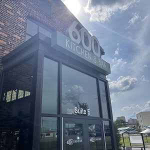 600 KITCHEN & BAR - 309 Photos & 204 Reviews - 600 E Michigan Ave ...
