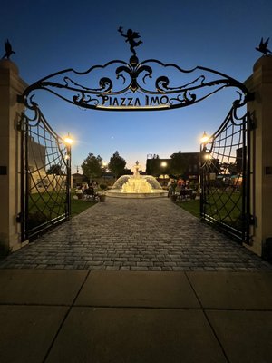 PIAZZA IMO ON THE HILL - Updated January 2026 - 43 Photos - 2109 ...