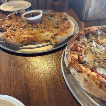 HOP YARD ALE WORKS - Updated August 2025 - 31 Photos & 33 Reviews - 512 ...